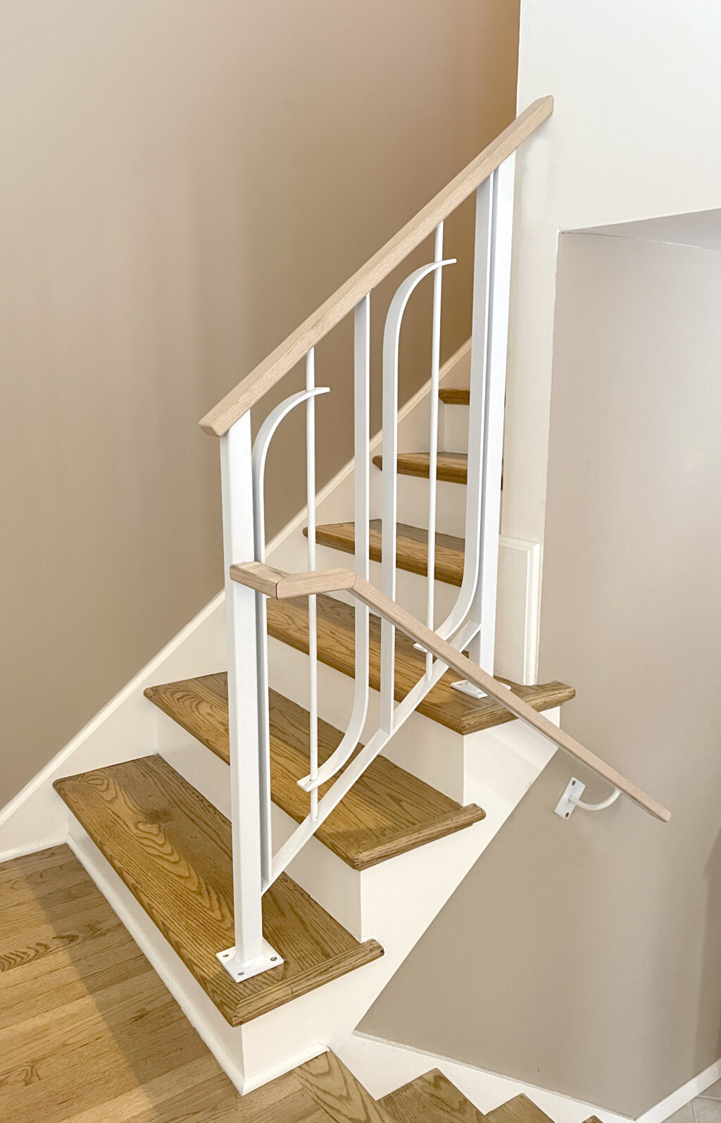 Looking for custom Contemporary residential flat bar railing ...