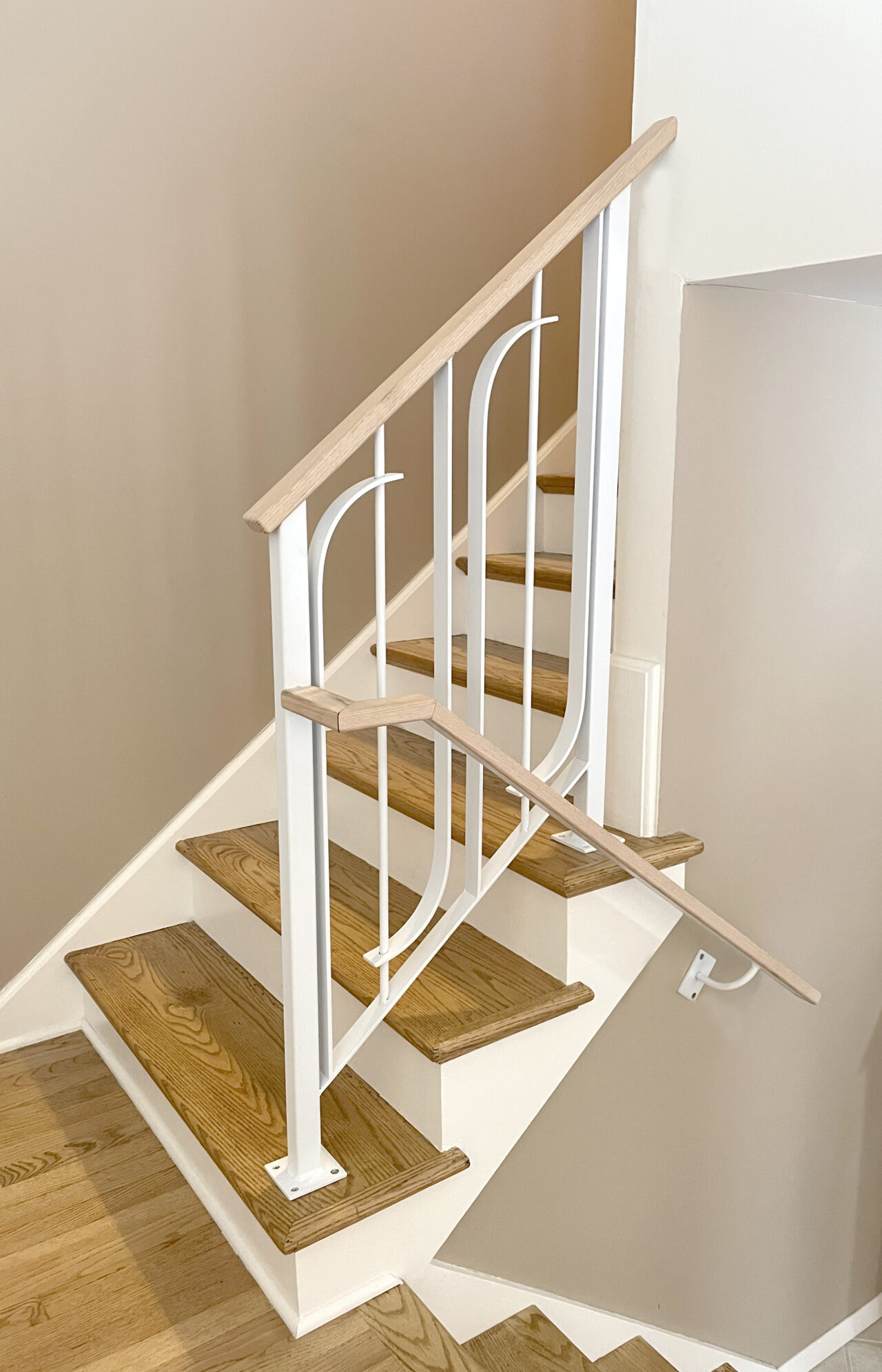 Looking for custom Contemporary residential flat bar railing ...