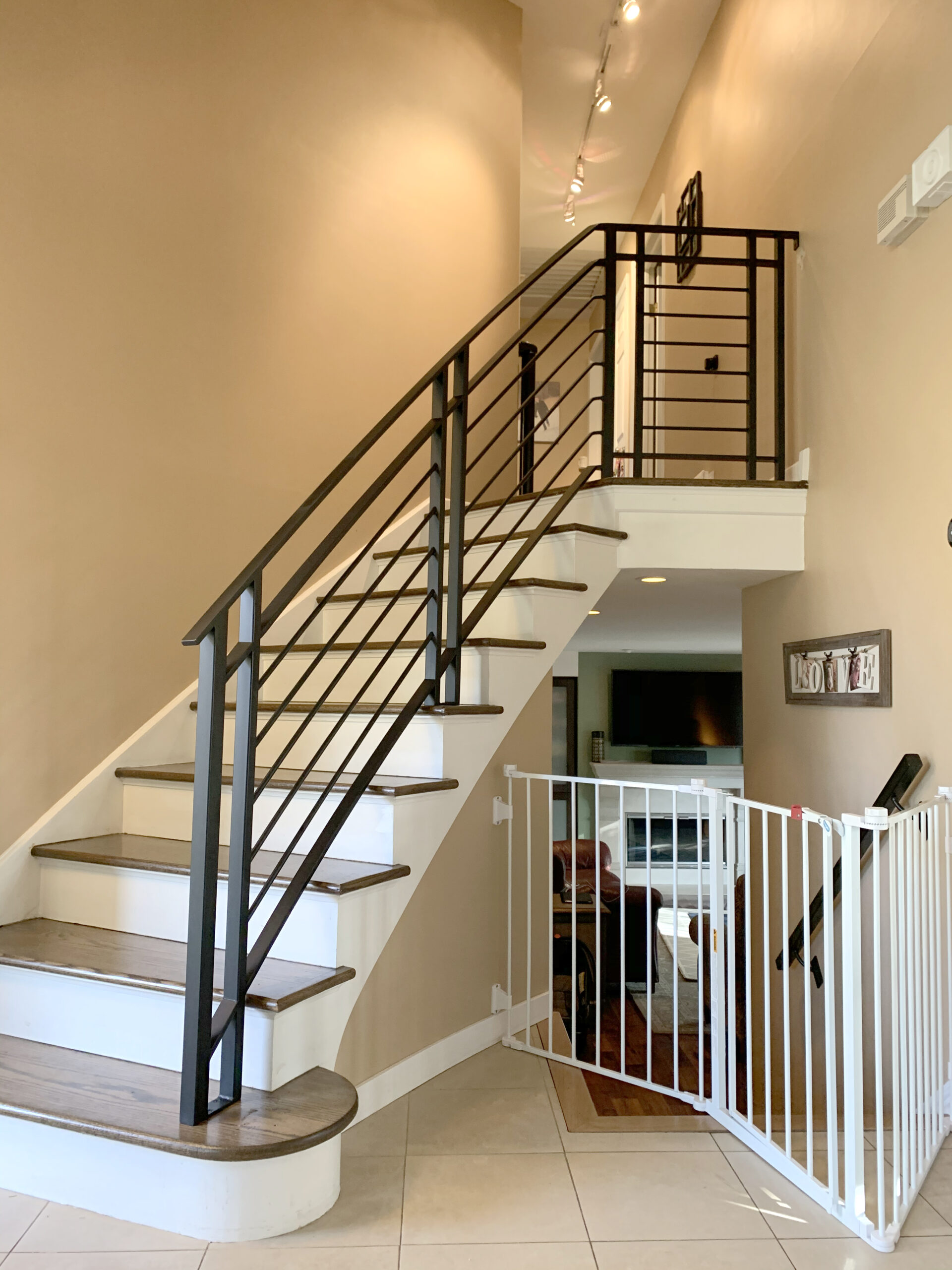 Looking for custom Urban Modern residential horizontal barstyle railing ...
