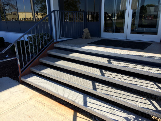 Stainless Steel Diamond Plate Treads | Signature Metal Works